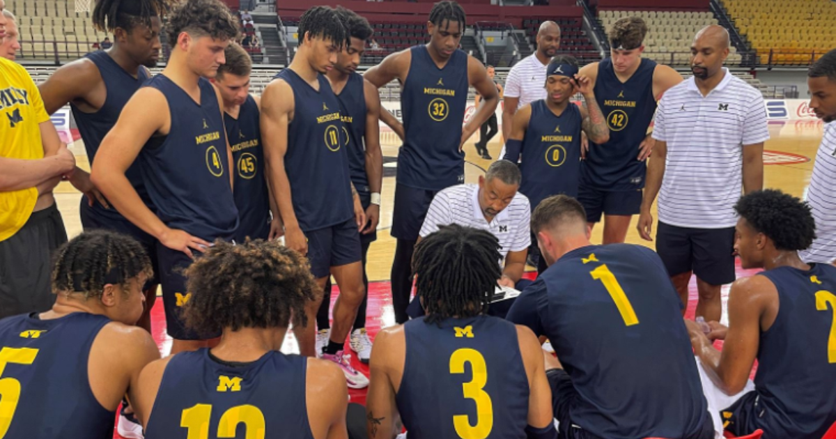Michigan basketball wins exhibition game against Olympiacos U22, 95-62