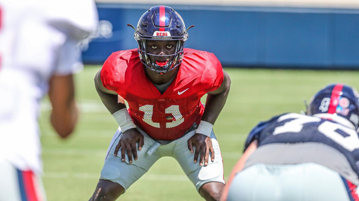 Auburn lands versatile, SEC-tested Ole Miss LB Austin Keys