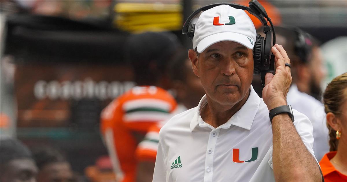 Miami defensive coordinator Kevin Steele breaks things down