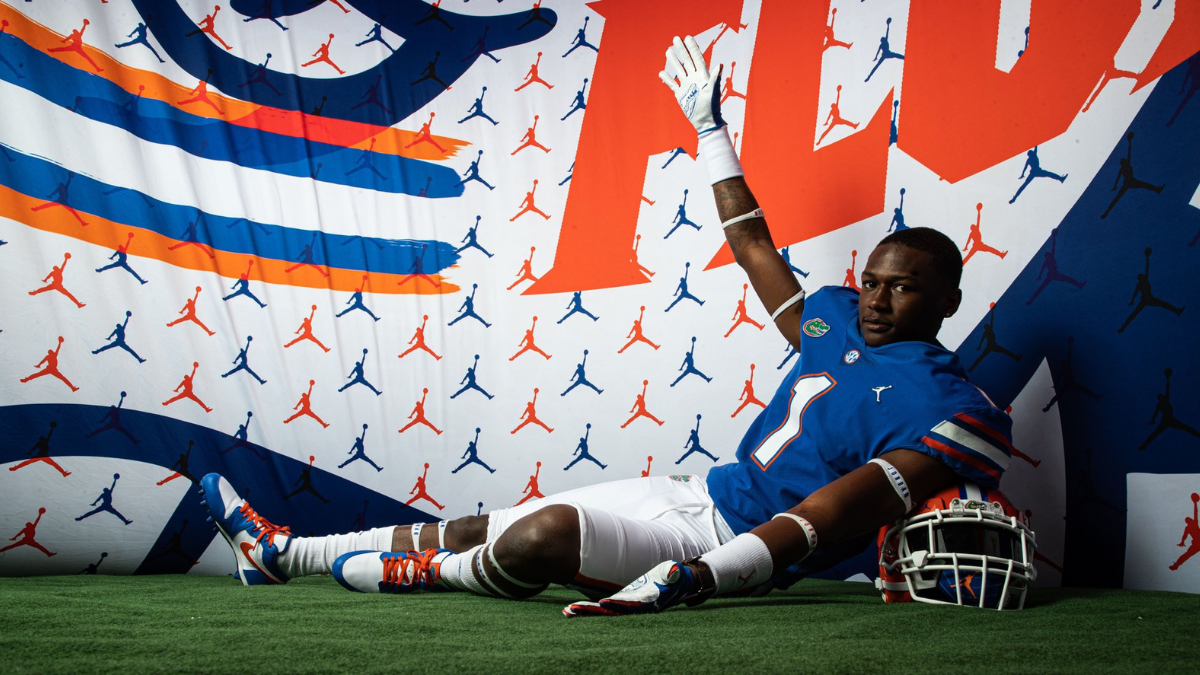 Elite 2024 DB Charles Lester III sets second UF visit of the month
