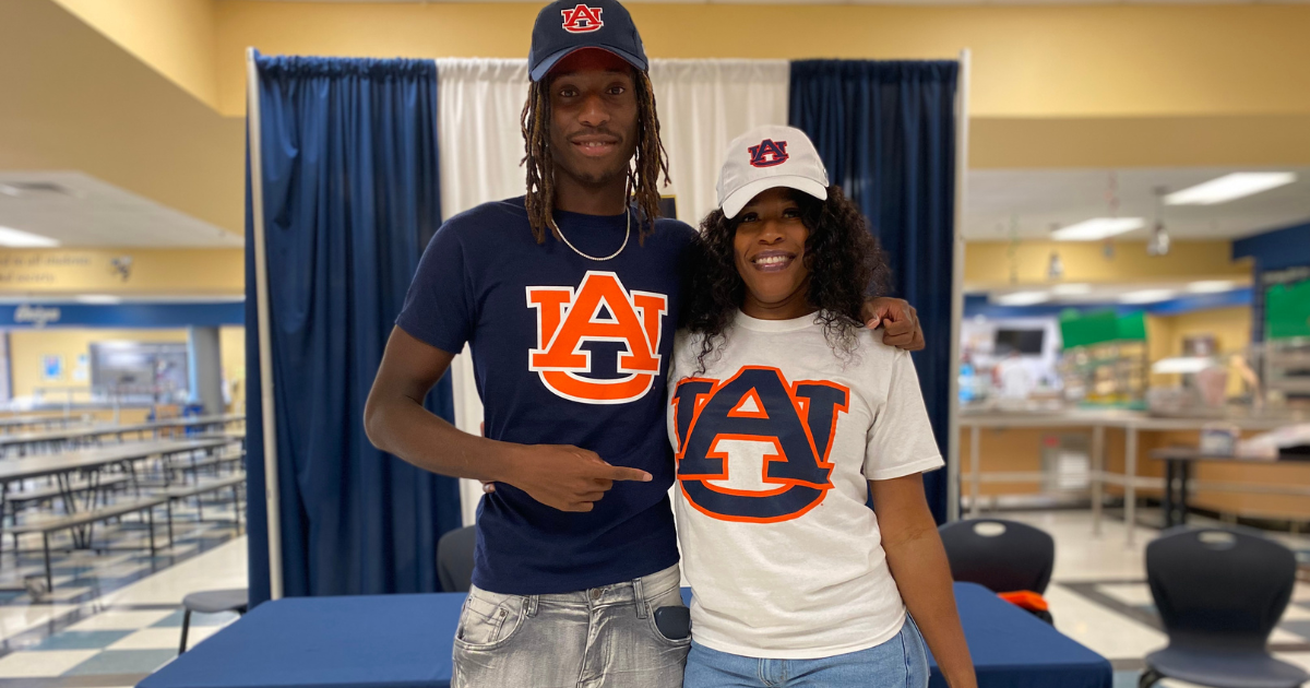 Commit Adam Hopkins: At Auburn, 'all the love was up there, man'
