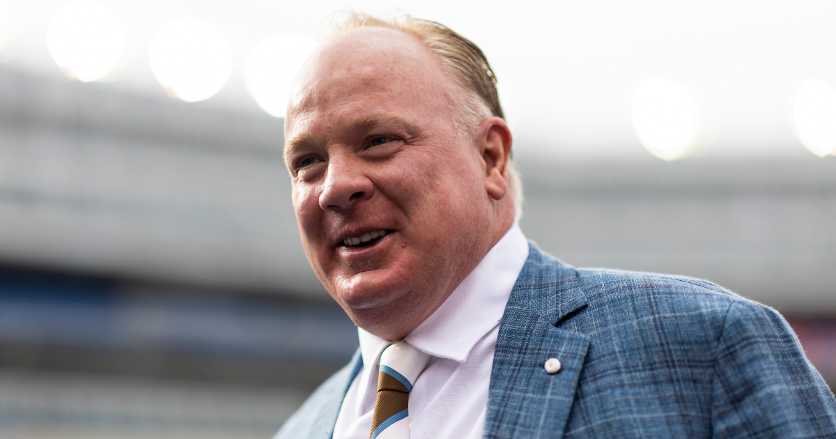 Mark Stoops addresses emotion of being honored alongside his family ...