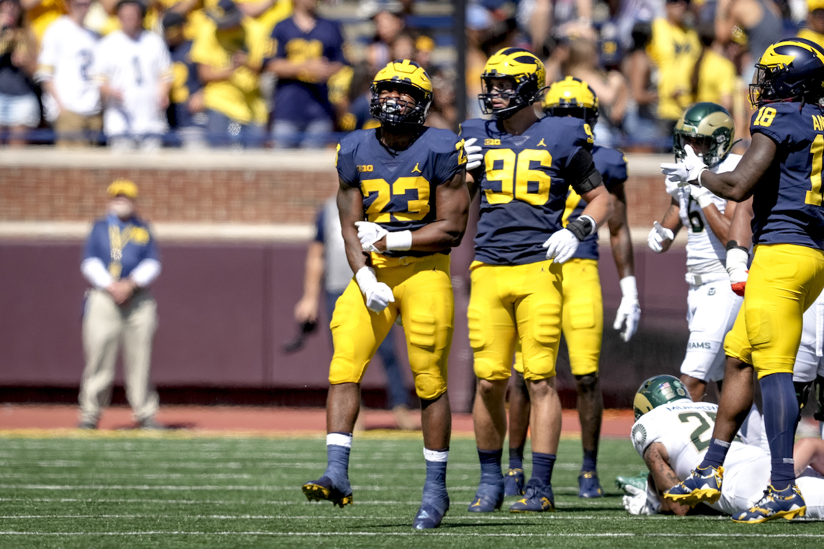 Michigan football LB is ready for stiffer competition: 'We look forward ...