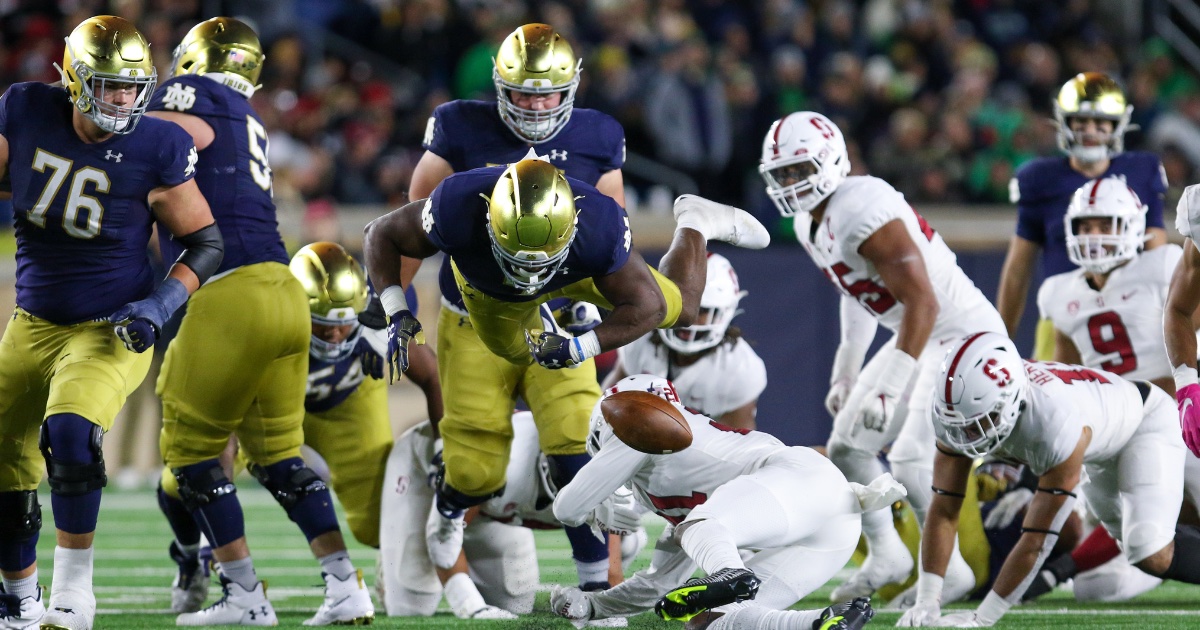 Chance to retake lead slips away from Audric Estimé, Notre Dame