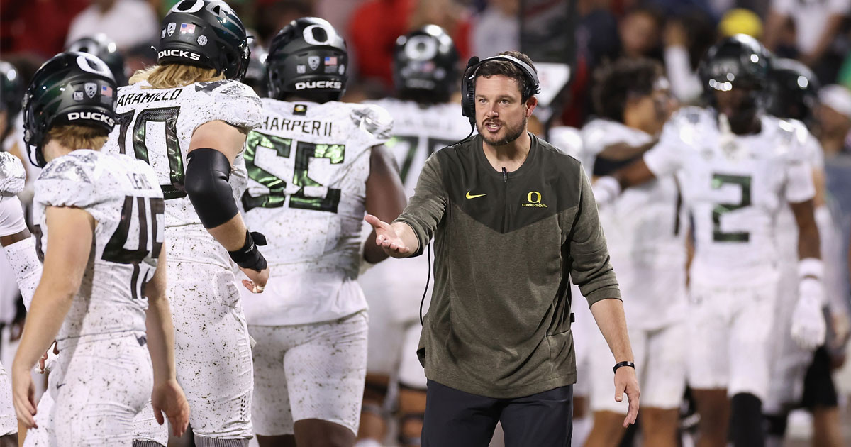 How Dan Lanning's keeping team focused ahead of Oregon-UCLA