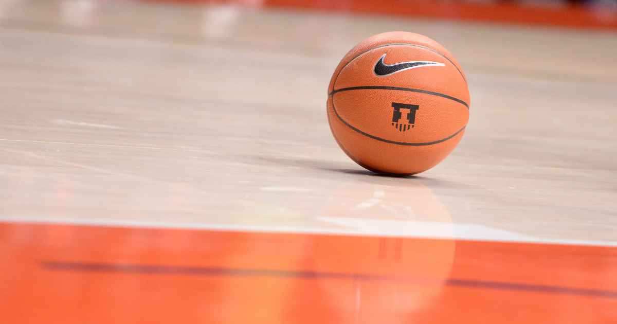 NextName signs Illinois men's basketball team to NIL deals - On3