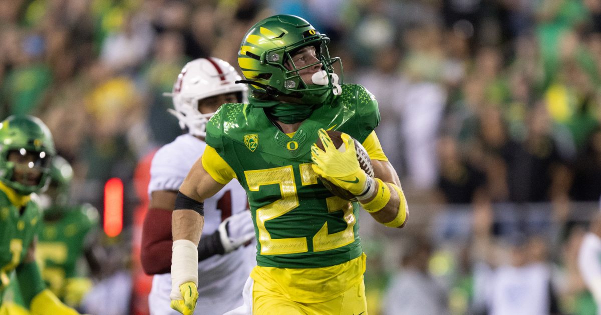 How Oregon is using Chase Cota's experience against UCLA - On3