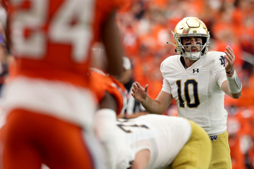 Complete performance lifts Notre Dame to a 41-24 win at No. 16 Syracuse ...