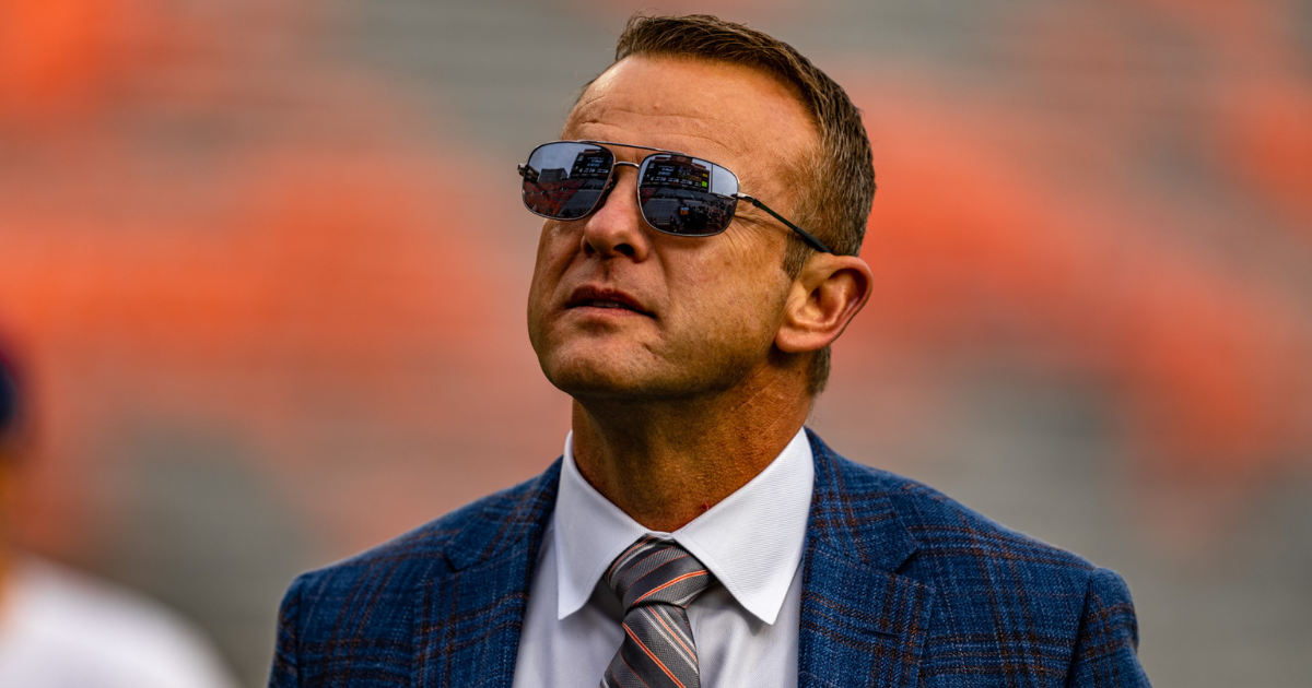 Bryan Harsin wears LANK t-shirt, congratulates rivalry week winners - On3