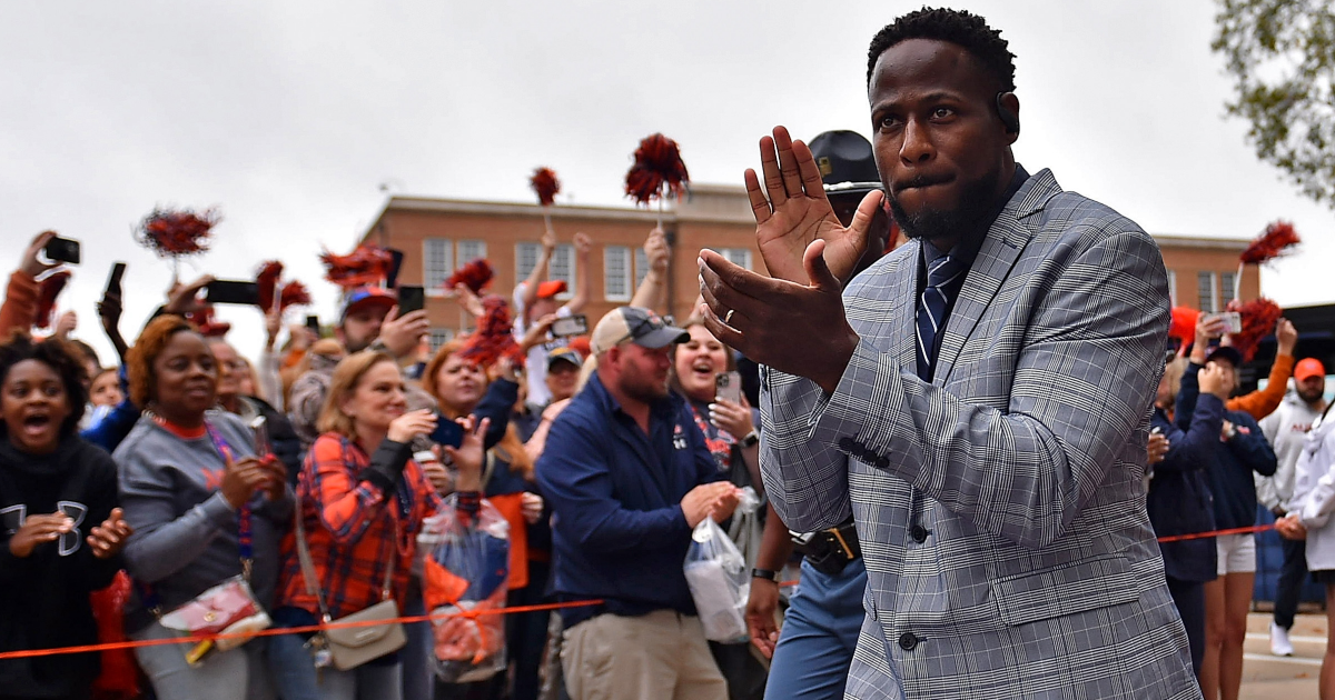 Carnell Williams describes the emotions of his first game as Auburn ...