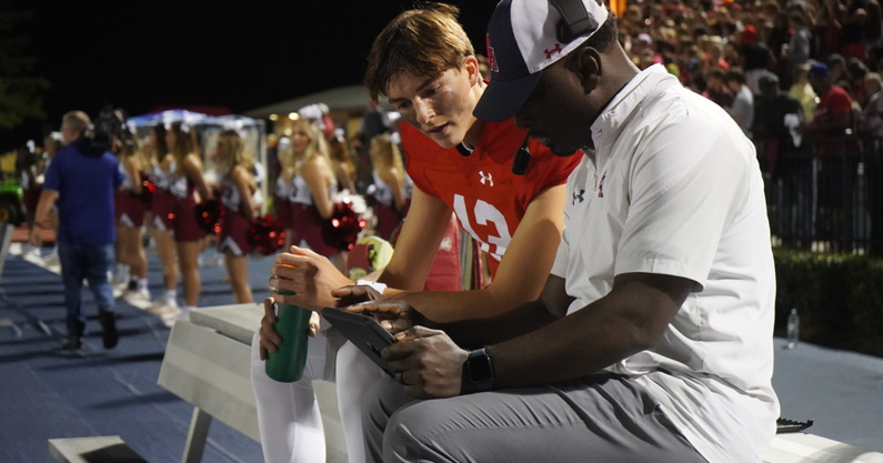 LSU hosts fast-rising 2025 QB target - On3