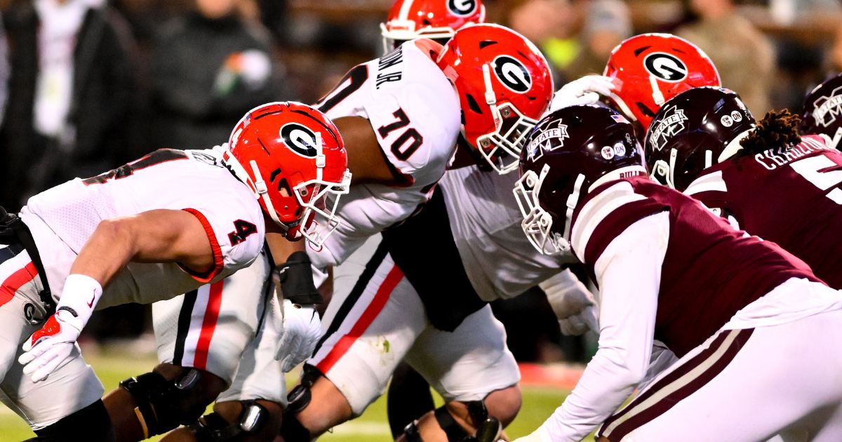 Georgia offensive line up for Joe Moore Award as semifinalist
