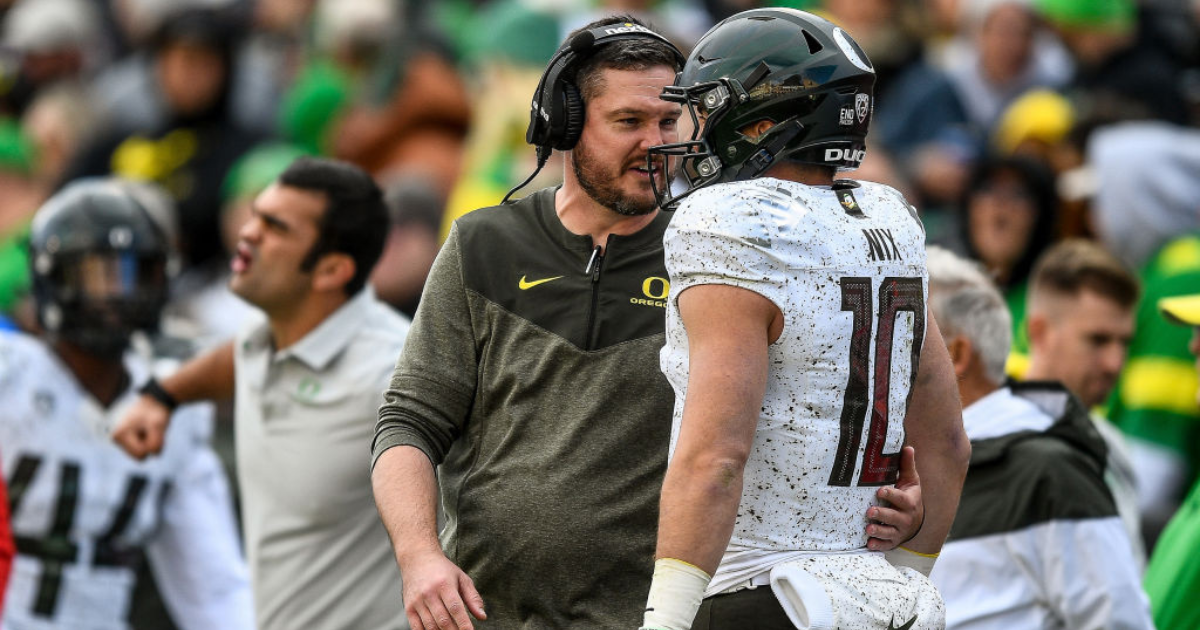 With uncertainty surrounding Oregon's quarterback situation, betting ...