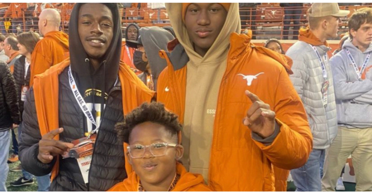 Texas' relentlessness leads to Anthony Hill's commitment - On3