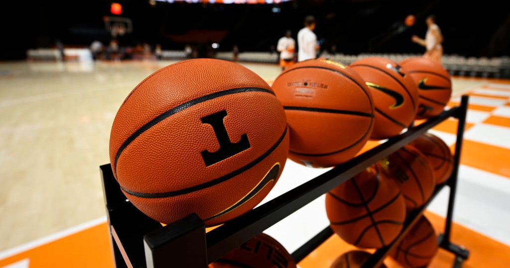 Where Tennessee is ranked in AP Top 25 after loss to Kentucky