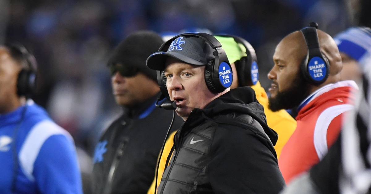 Mark Stoops provides injury updates on Tayvion Robinson, Kenneth Horsey ...