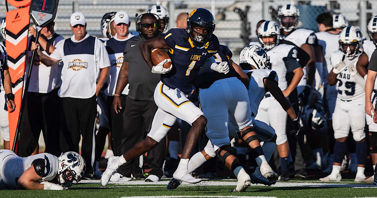 Armstrong catches eye of Highsmith as UM looks toward portal