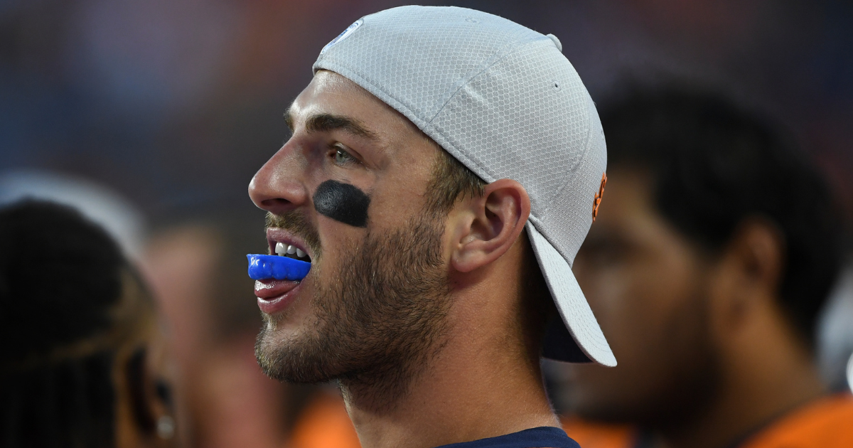 Former Michigan TE Jake Butt helps fix woman's car on Thanksgiving - On3