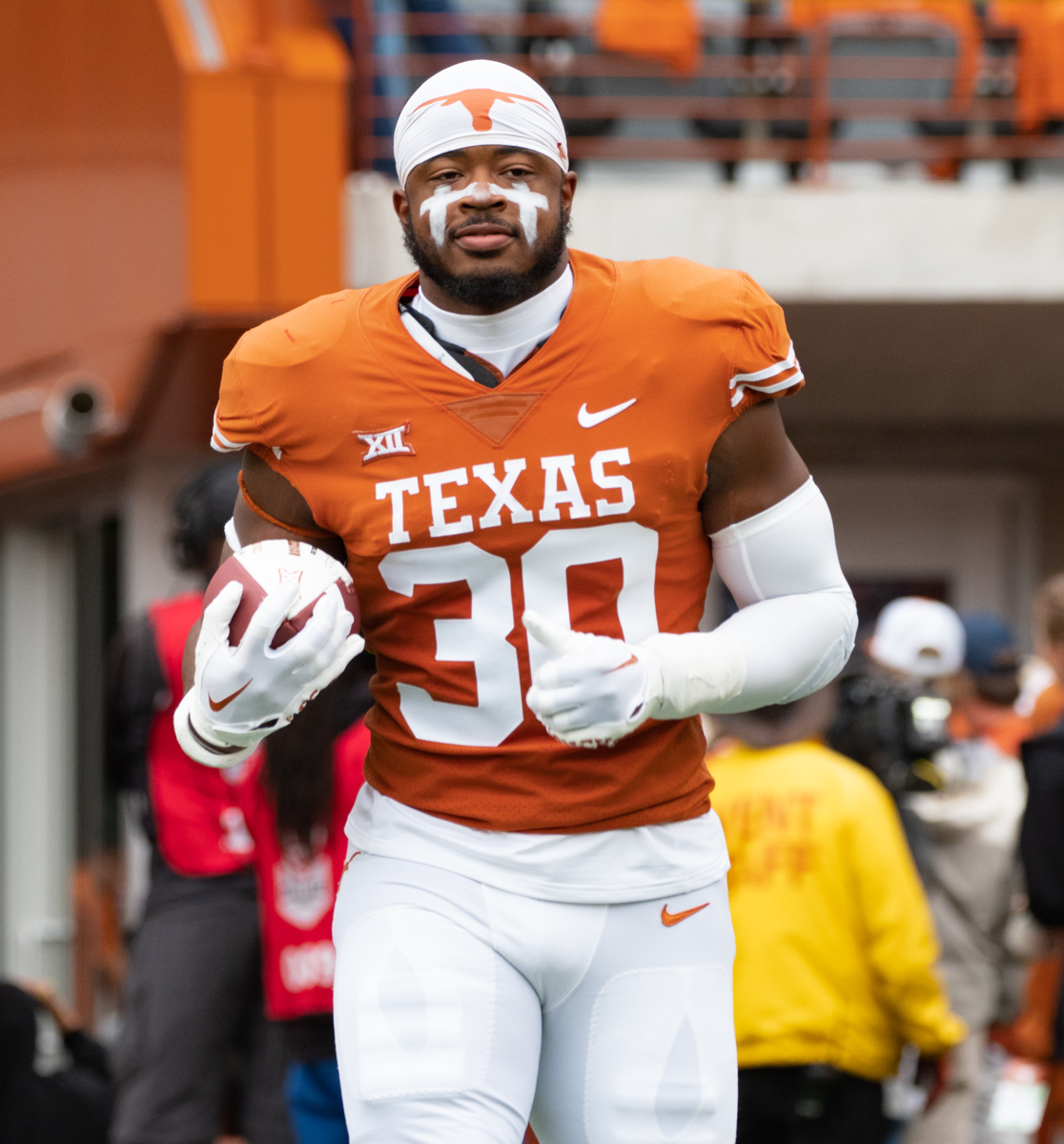 Photo Gallery: Texas defeats Baylor, 38-27 - On3