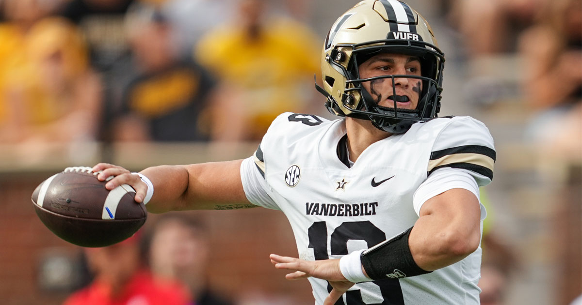Report: AJ Swann dressed out for warmups before Tennessee game - On3