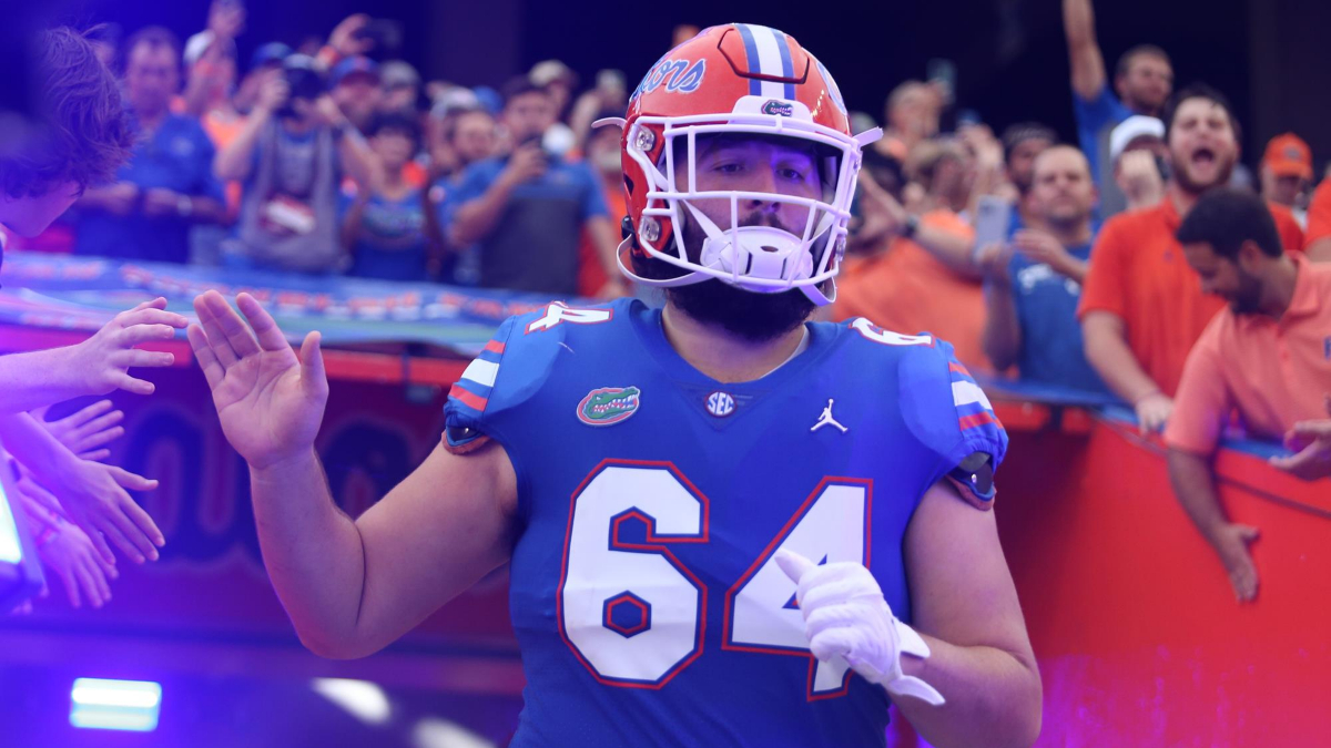 Florida OL Riley Simonds joining staff as a student assistant coach