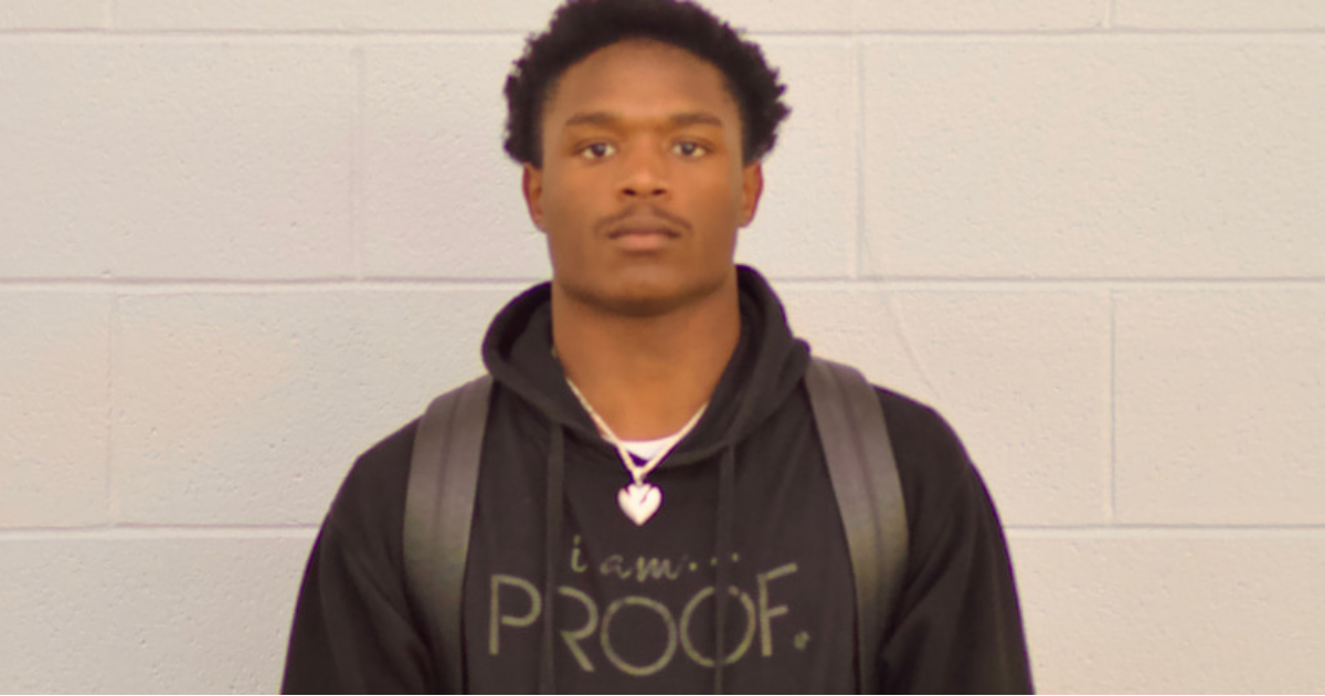 Cameron Calhoun, 3-star Kentucky CB target, commits to Michigan