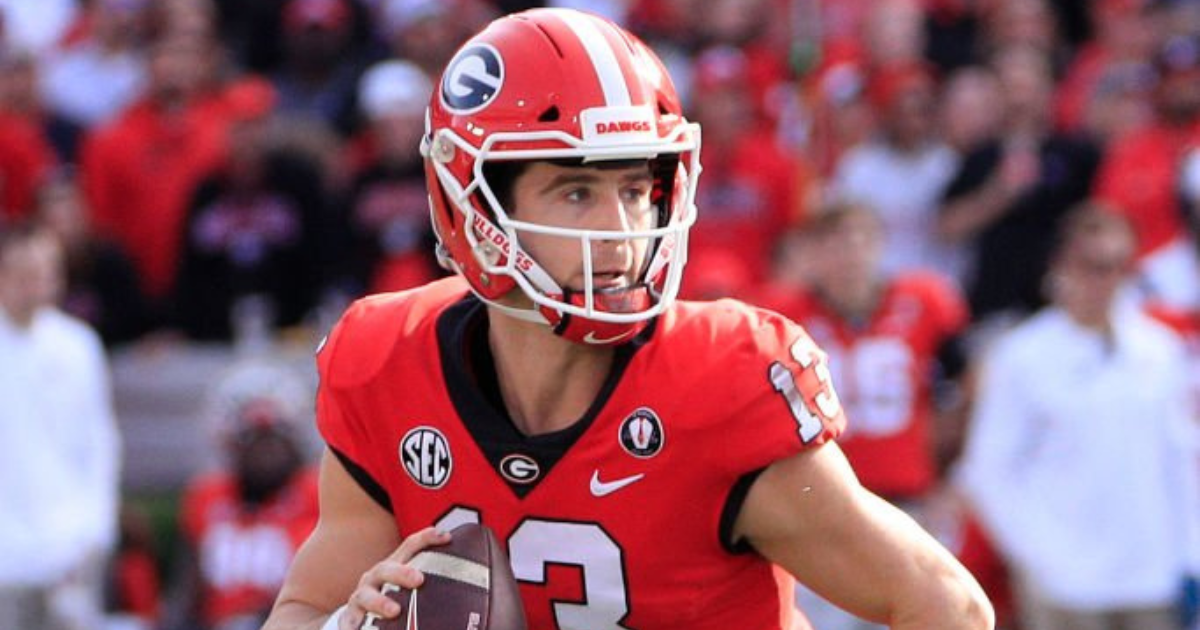 Georgia quarterback Stetson Bennett in medical tent, dealing with foot ...