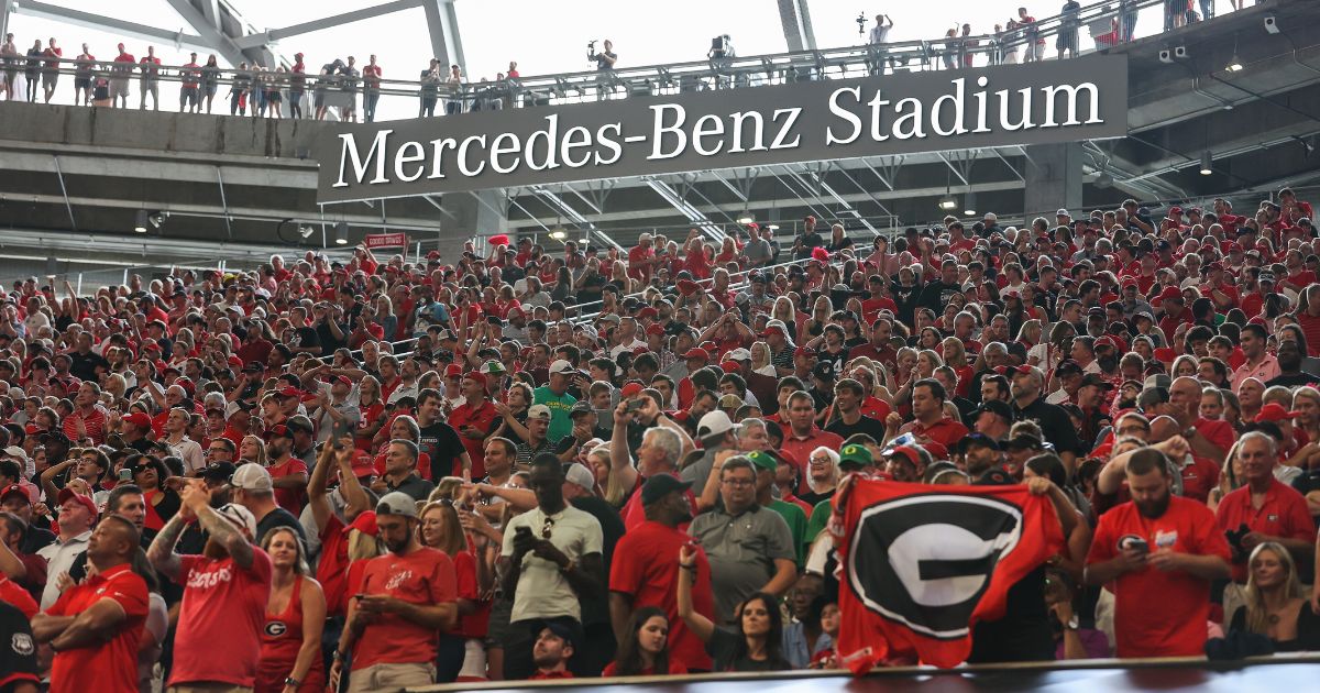 Georgia welcomes trip to Atlanta with experience at Mercedes-Benz
