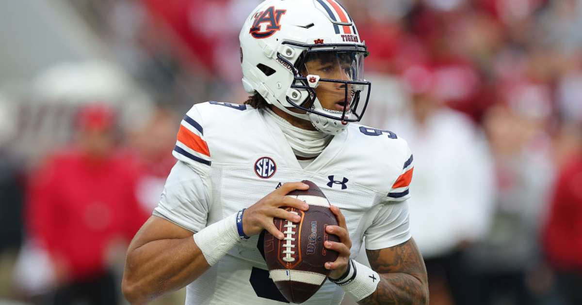 Auburn quarterback Robby Ashford signs with The Network Advisory - On3