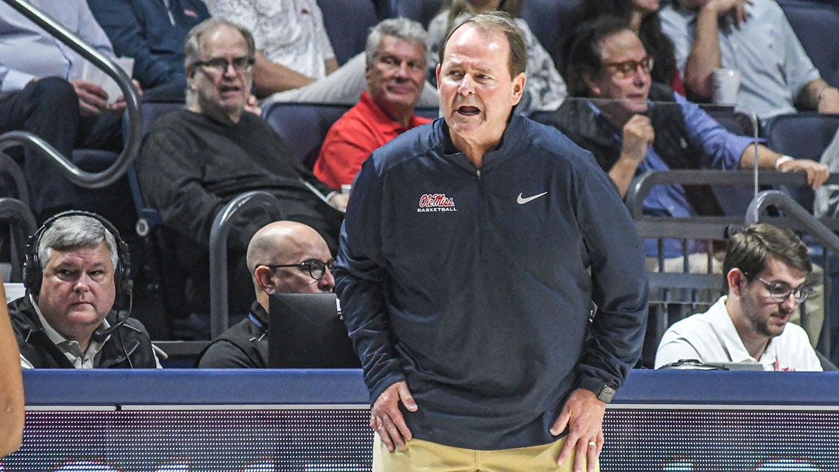Ole Miss' Kermit Davis and Matthew Murrell prepared for Memphis