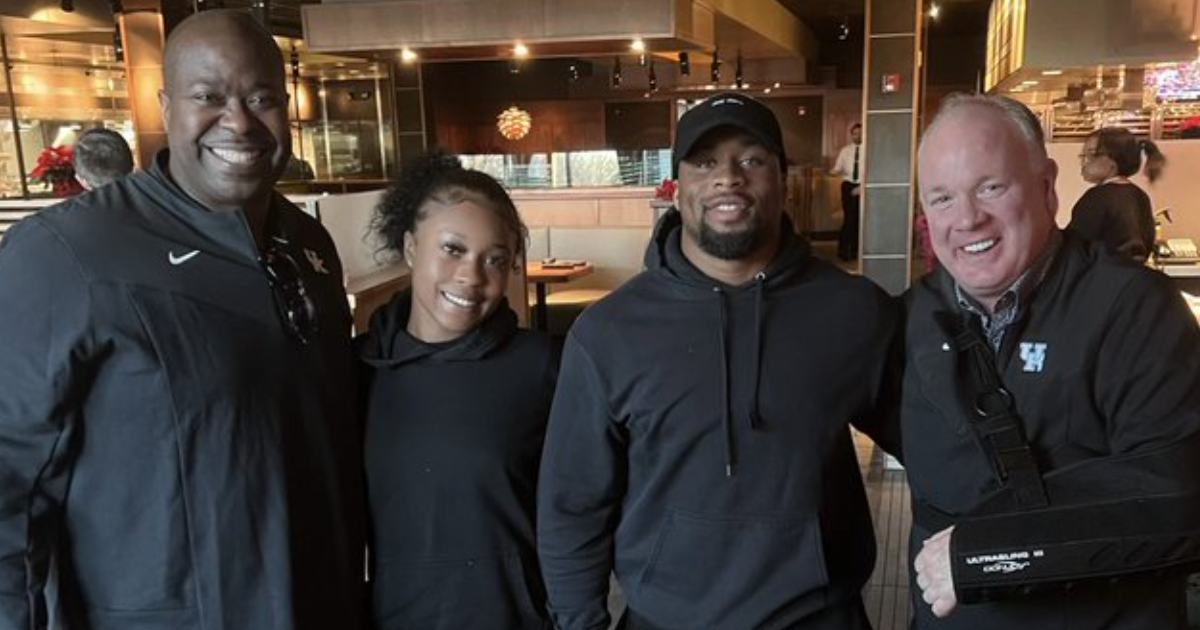 Vandy RB transfer Ray Davis meets with Kentucky staff as commitment ...