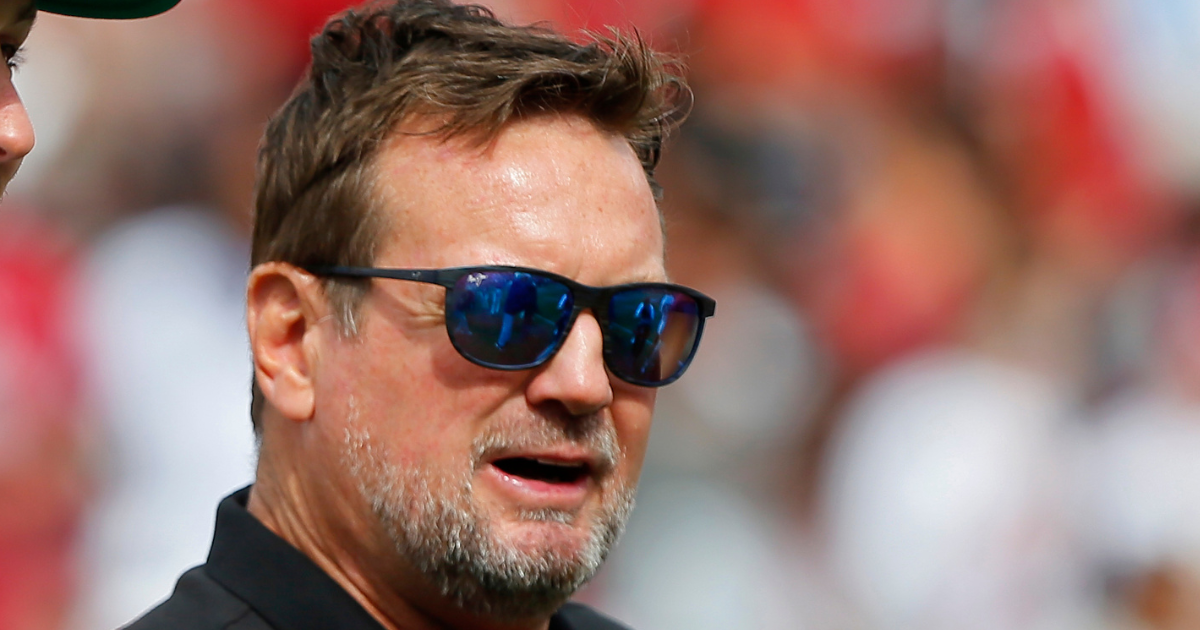 Bob Stoops expresses heartfelt condolences to Mike Leach, family ...