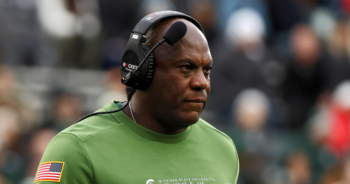 Michigan State running back Elijah Collins enters NCAA transfer portal ...