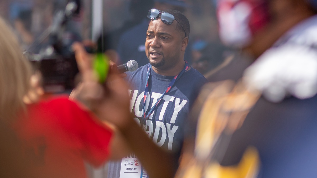 ‘Who are the leaders now?’: Ole Miss great Romaro Miller has questions ...