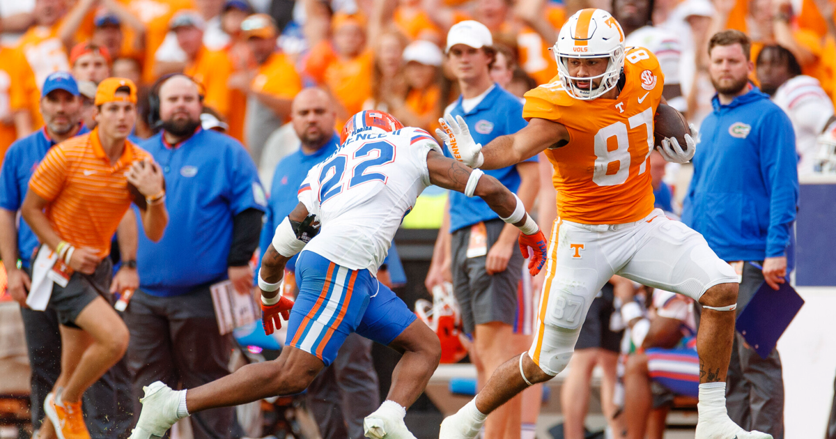 Tennessee tight end Jacob Warren returning for a final season