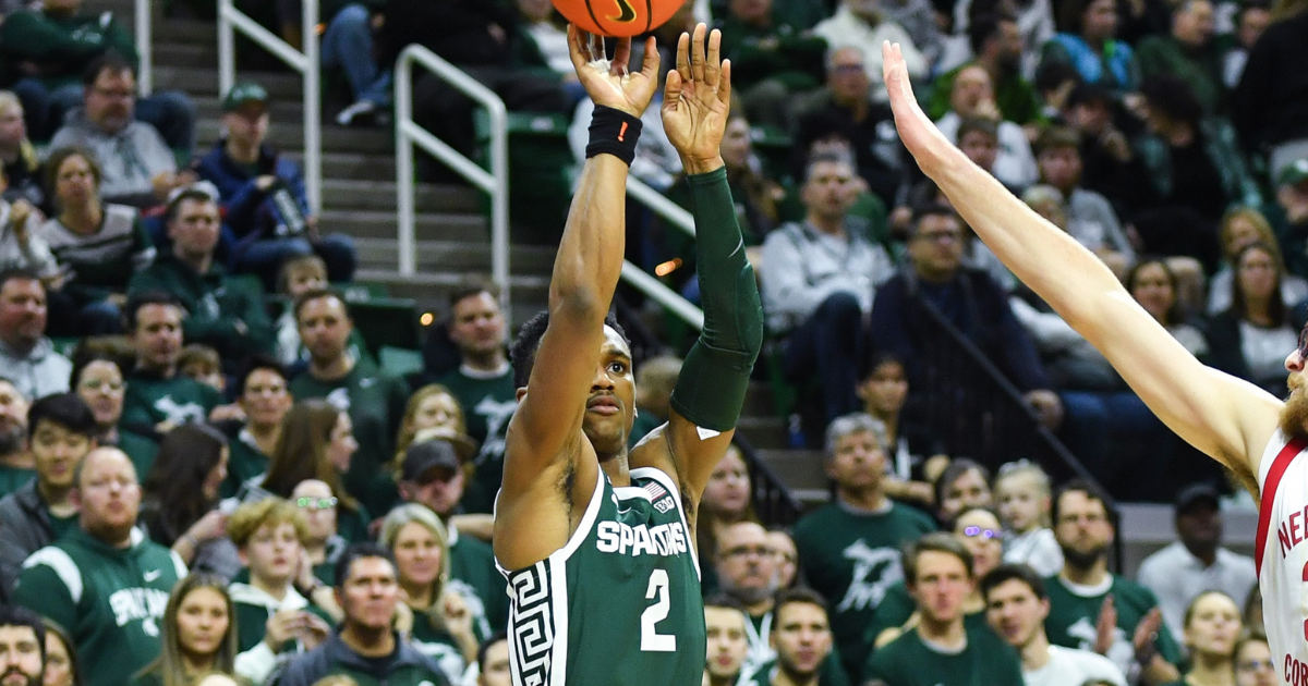 Tyson Walker gets his mojo back, once again scoring leader for Michigan ...