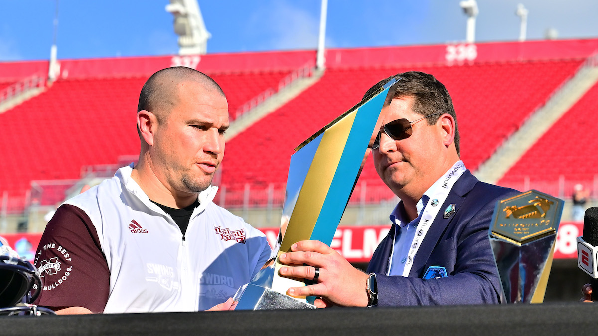 Zach Arnett recaps postgame scene, ties it back to iconic Mike Leach moment