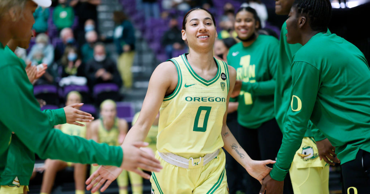 Kelly Graves provides injury update ahead of Oregon's pivotal matchups ...