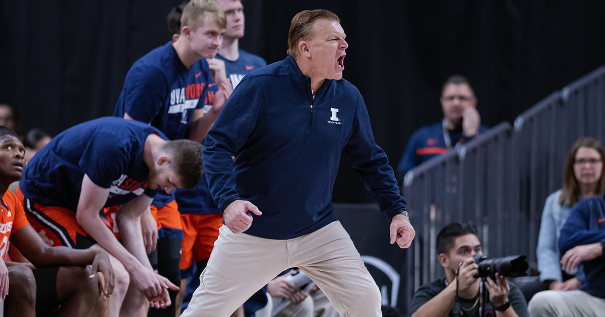WATCH: Brad Underwood blows up on sideline as Illinois struggles in ...