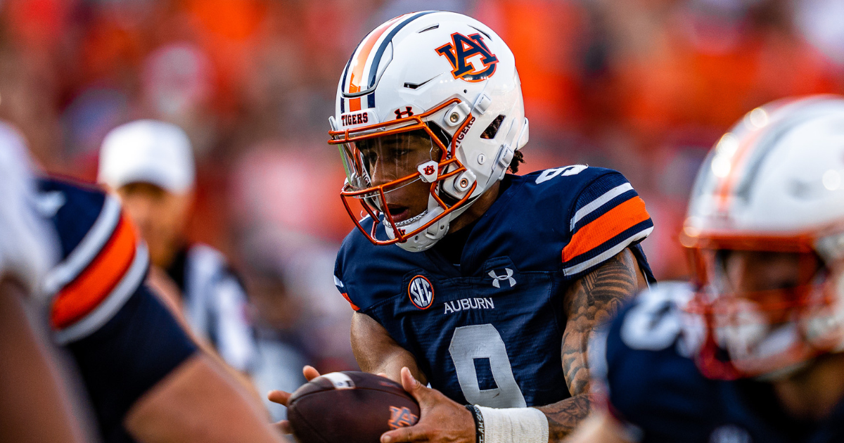 Auburn Live Exclusive with quarterback Robby Ashford