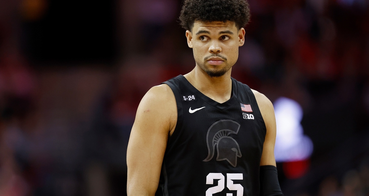 Michigan State senior Malik Hall suffers ankle injury at Illinois