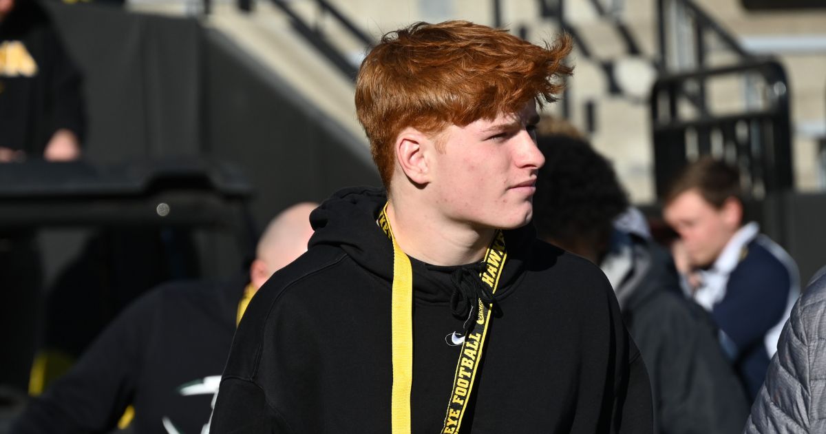 Jack Laughlin makes college decision