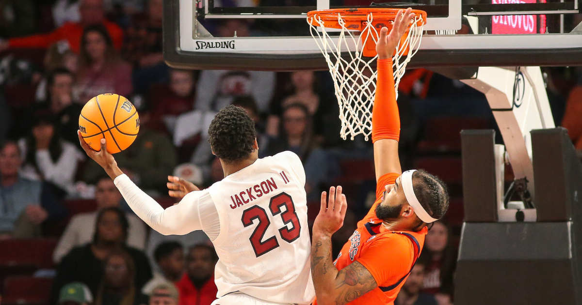 GG Jackson scores 30 points, South Carolina loses third straight
