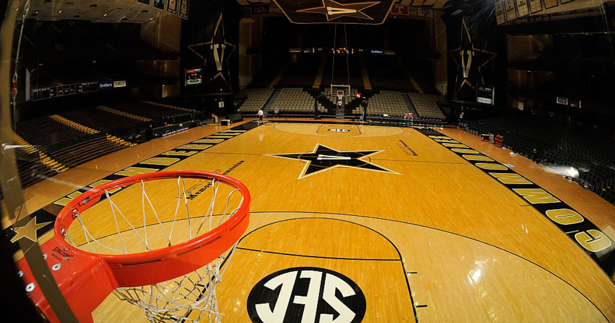 Kentucky opens as slight favorite at Vanderbilt - On3