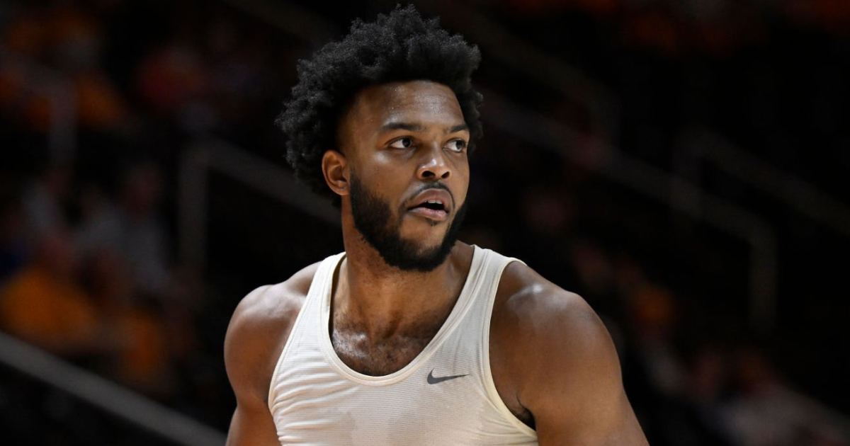 Jimmy Dykes calls out Tennessee's Josiah-Jordan James