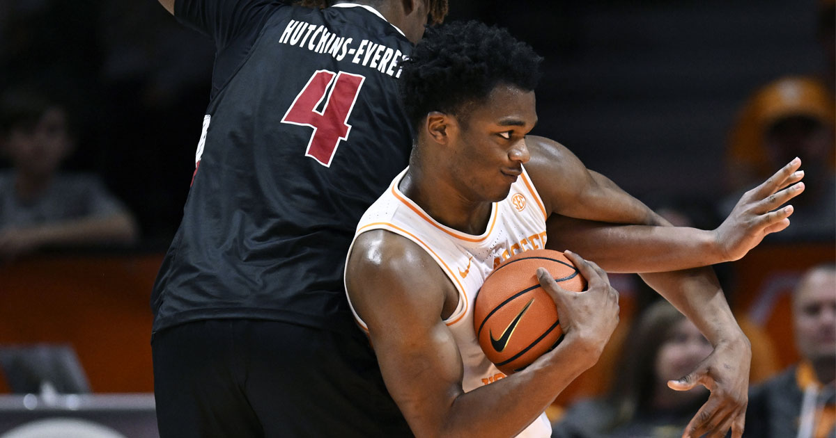 A freshman, Tobe Awaka talks in-game composure for Tennessee