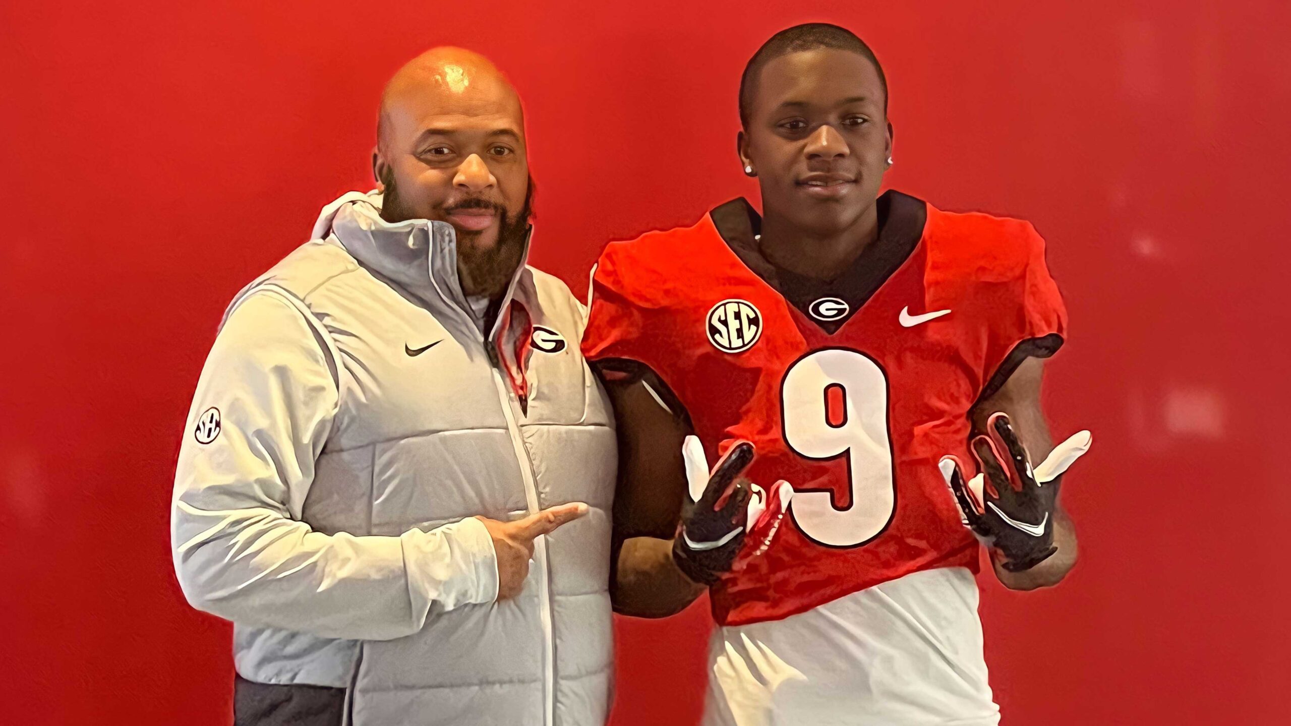 Top-100 2024 player Dwight Phillips commits to Georgia