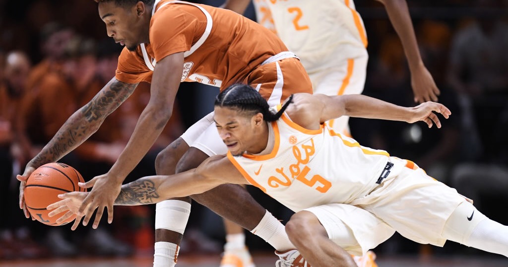 No. 2 Tennessee developing character, toughness in recent wins