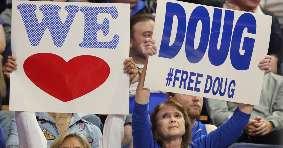 #FreeDoug takes over Rupp: Kentucky fans show support for suspended ...