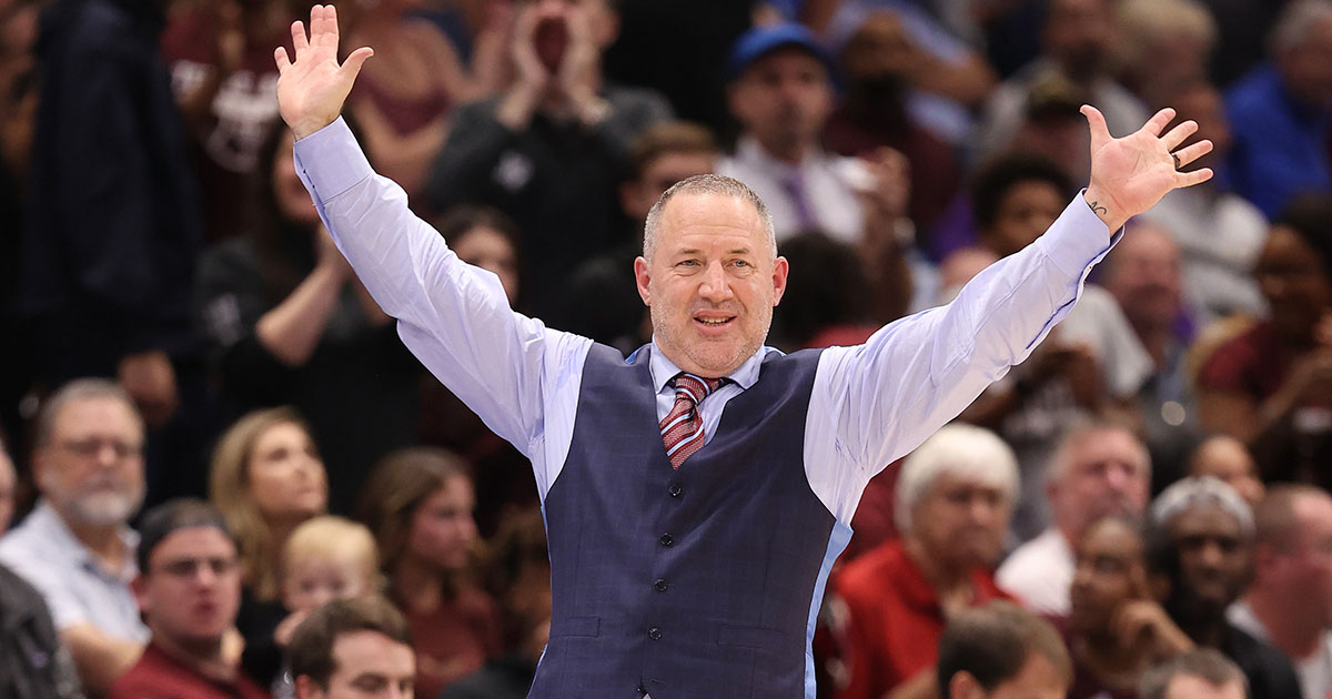 Buzz Williams thanks fans for contributing to perfect home record - On3